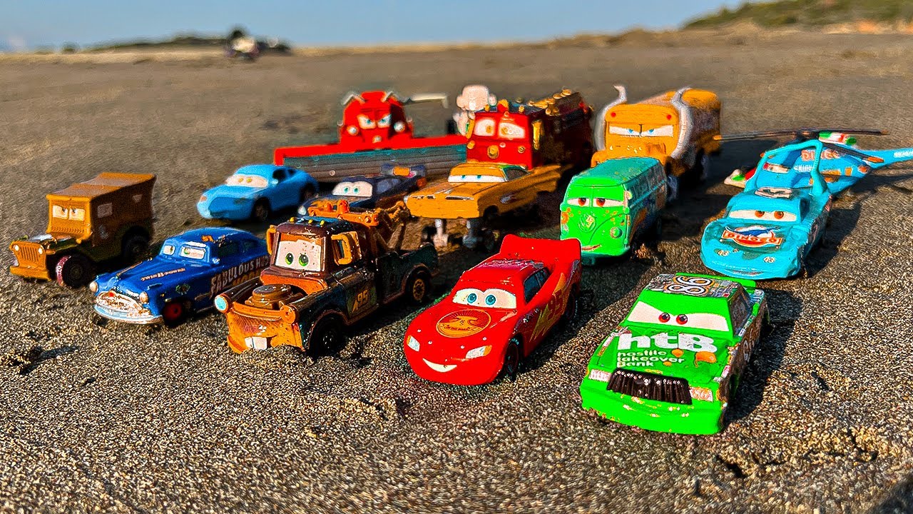 Disney Pixar Cars Falling into deep pool: Lightning McQueen, Dinoco ...