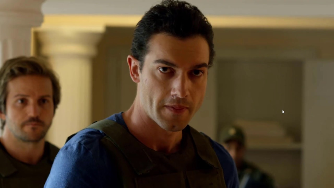 Miguel Rodríguez is almost captured - Narcos S3 Scene - YouTube