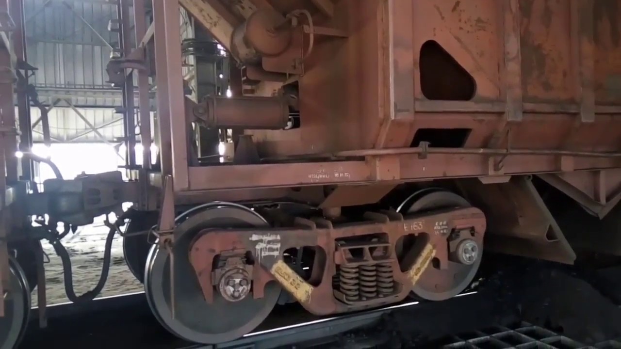 Track Hopper coal unloading in BOBRN - YouTube