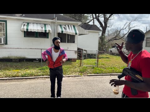 Park Town Goon Creeps Up With Gun Hotboy Major Flash Out After Argument