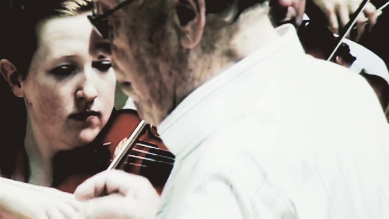 Sir Charles Mackerras conducts Mozart (Official Video) - YouTube