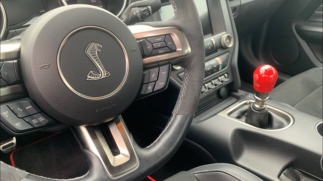 Amputee man races stick shift GT350 Shelby Mustang against Ferrari club ...