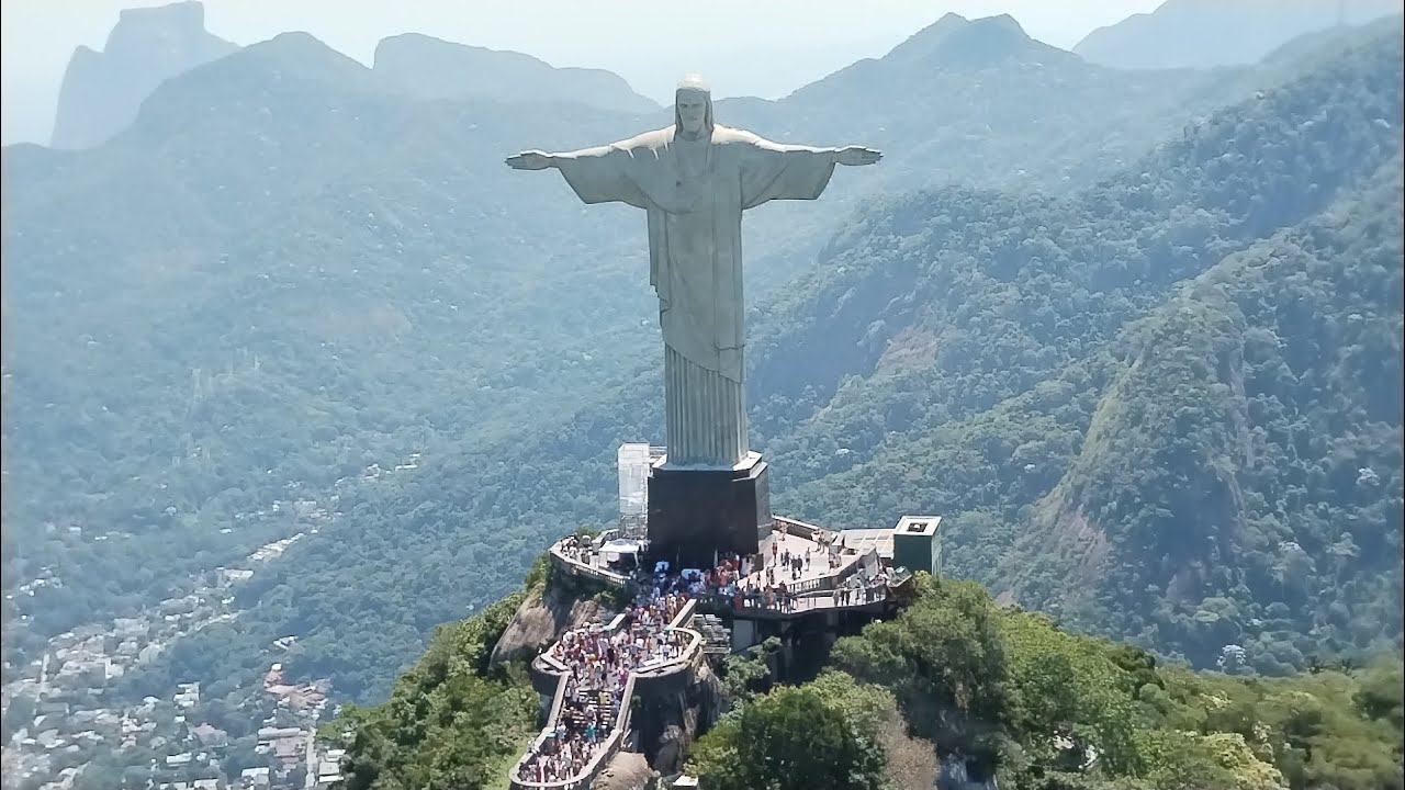 Sergio Mendes feat. Black Eyed Peas- Mas Que Nada ( Rio Helicopter Tour ...