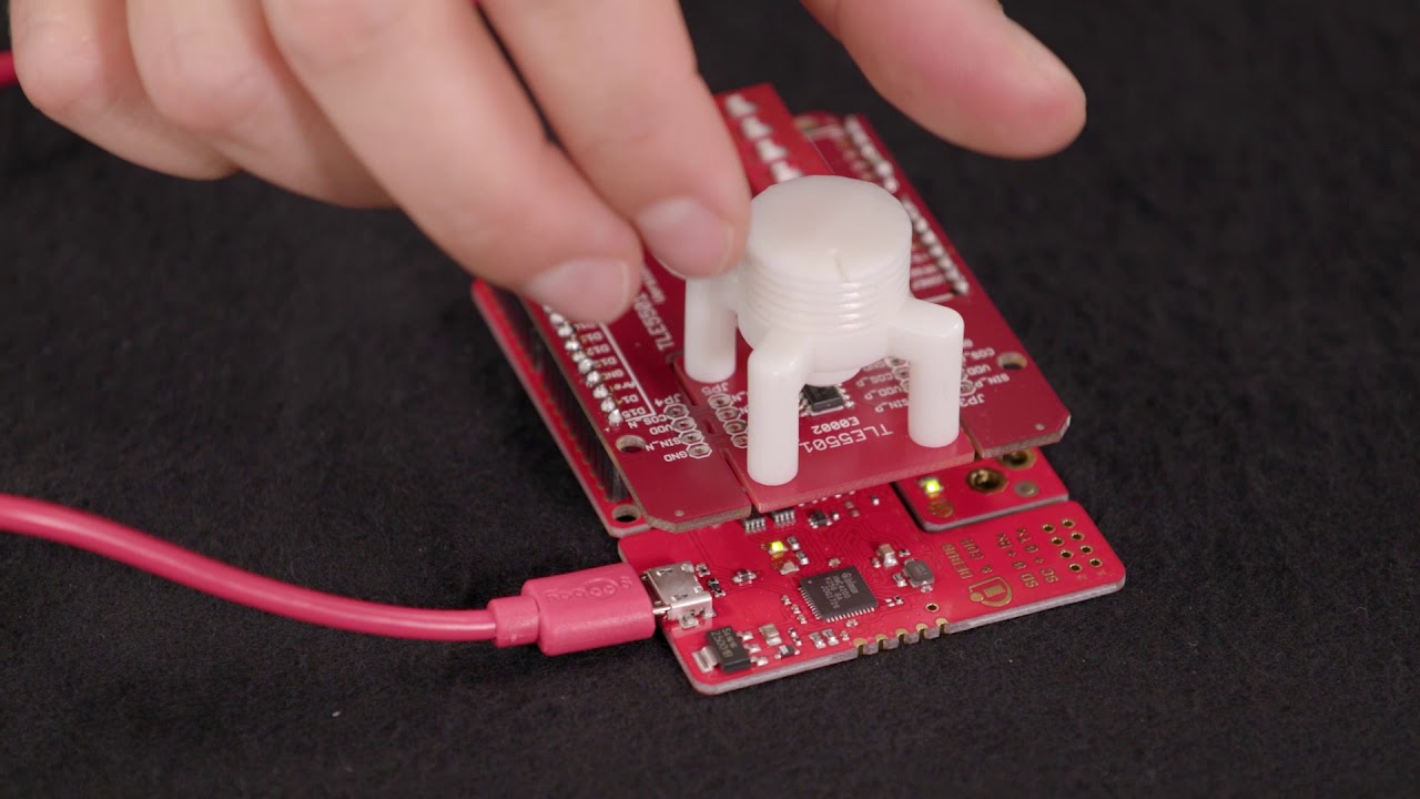 Infineon: Unboxing the XENSIV™ - Magnetic TMR Angle Sensor TLE5501 ...