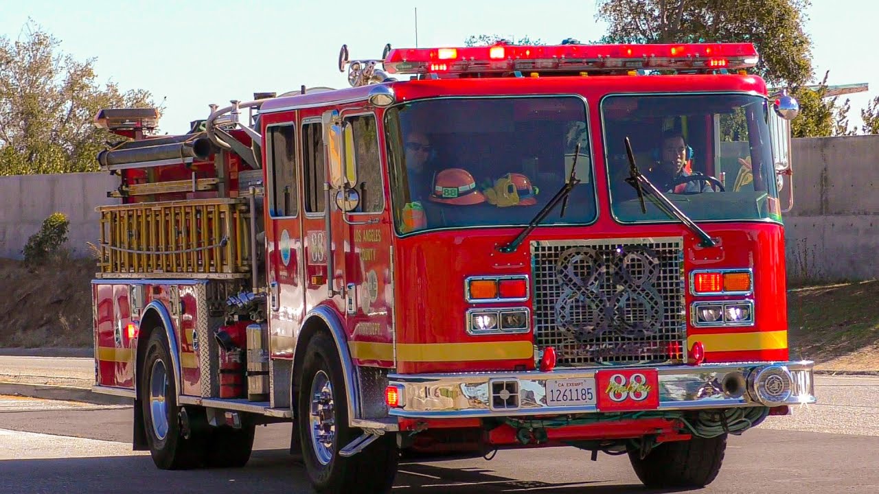 LACoFD Engine 88 & Squad 88 Responding - YouTube