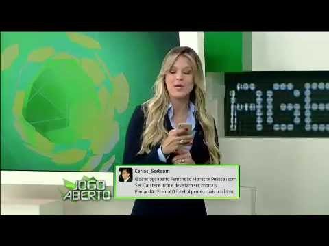 Renata Fan chora ao vivo, ao ler depoimento para Fernandão - Jogo Aberto