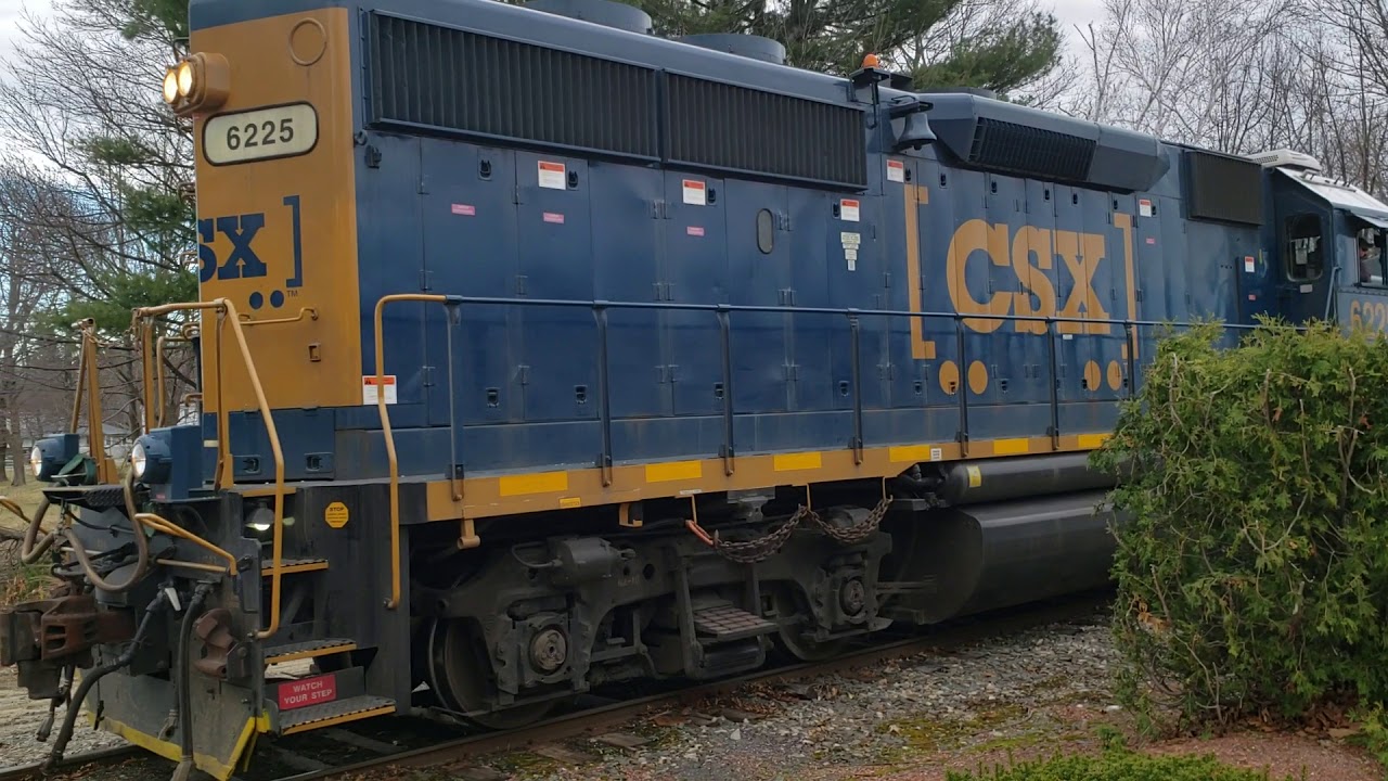 CSX 6225 Switching Leominster, MA - Pt 1 - YouTube