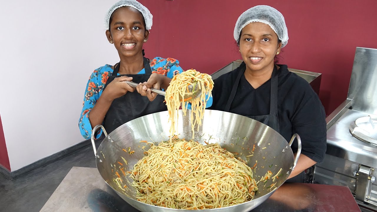 Spaghetti Pasta with Chicken Recipe | A day of my life at my Free Food ...