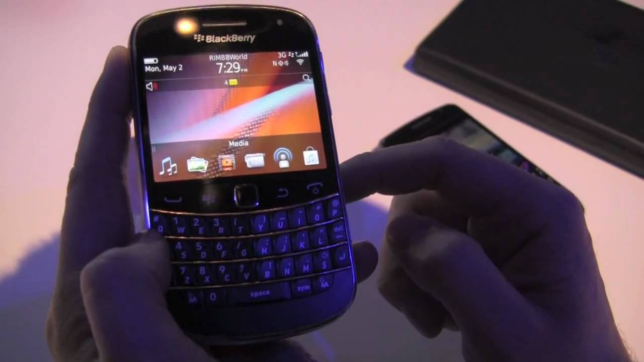 BlackBerry Bold 9930 / 9900 Full Hardware and BlackBerry 7 Software ...