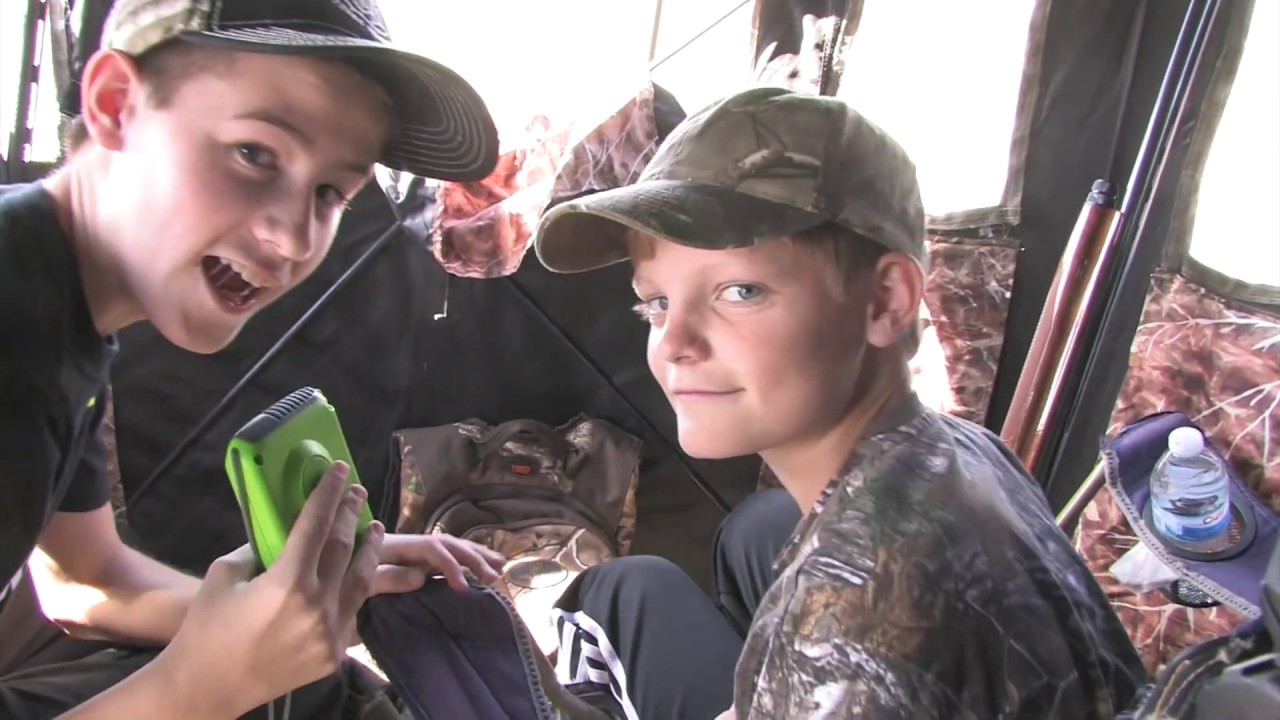 Taking the kids turkey hunting - YouTube