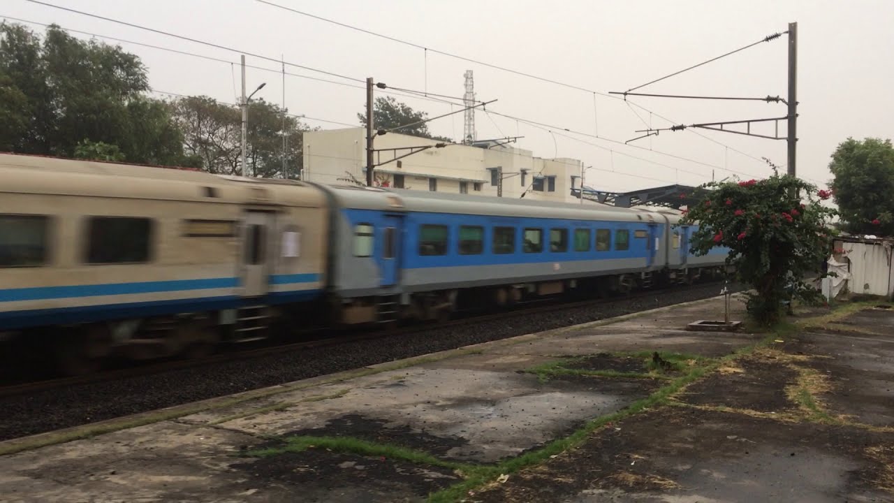 BDTS - BKN LHB SPL ENETRING INTO Varediya LOOP AND XING WTH 12010 ADI ...