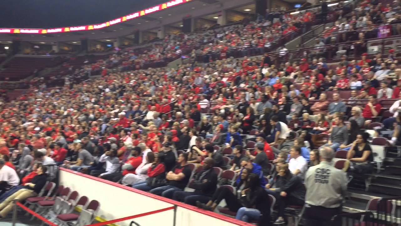 Crowd at Ohio State-Akron NIT game - YouTube