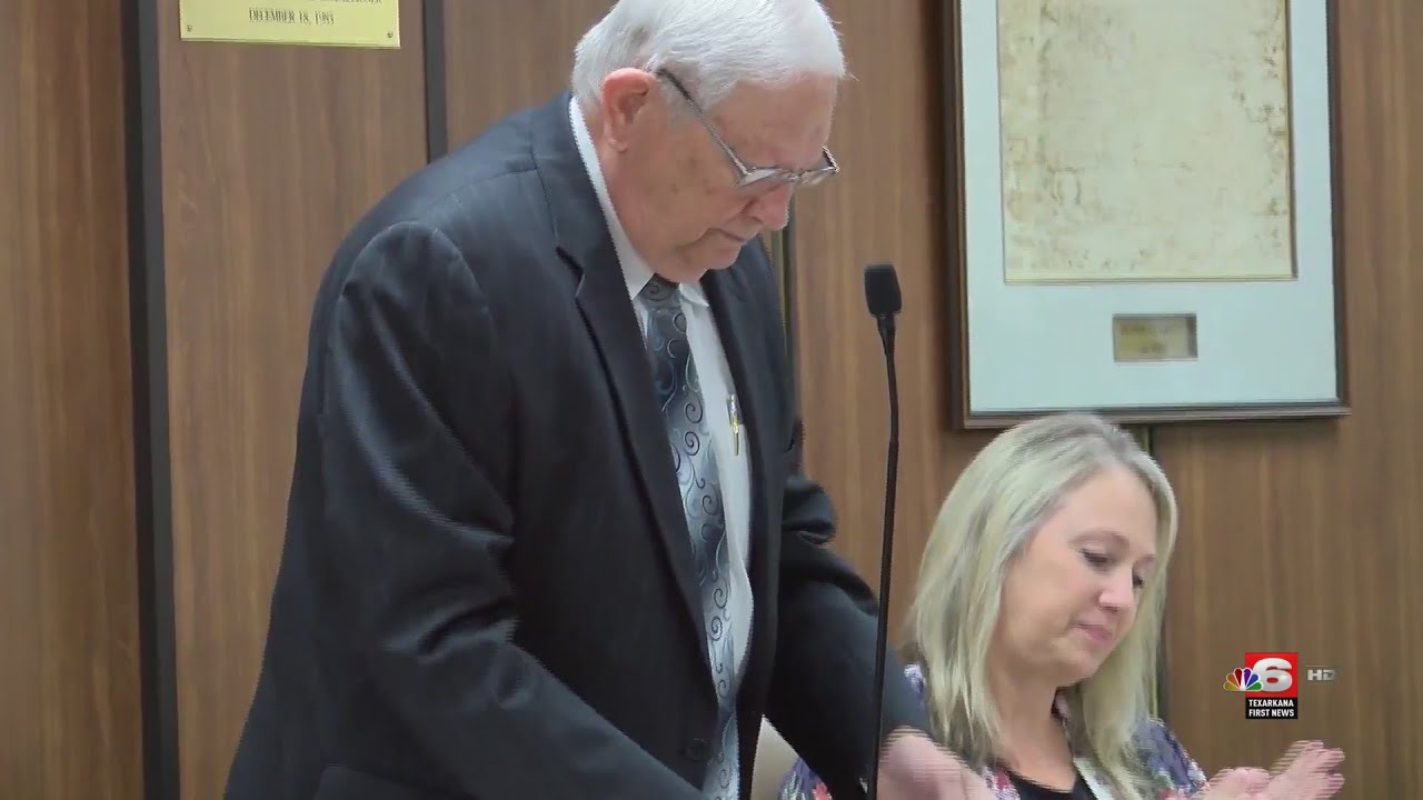 NETX leaders thank Carlow for his service - YouTube