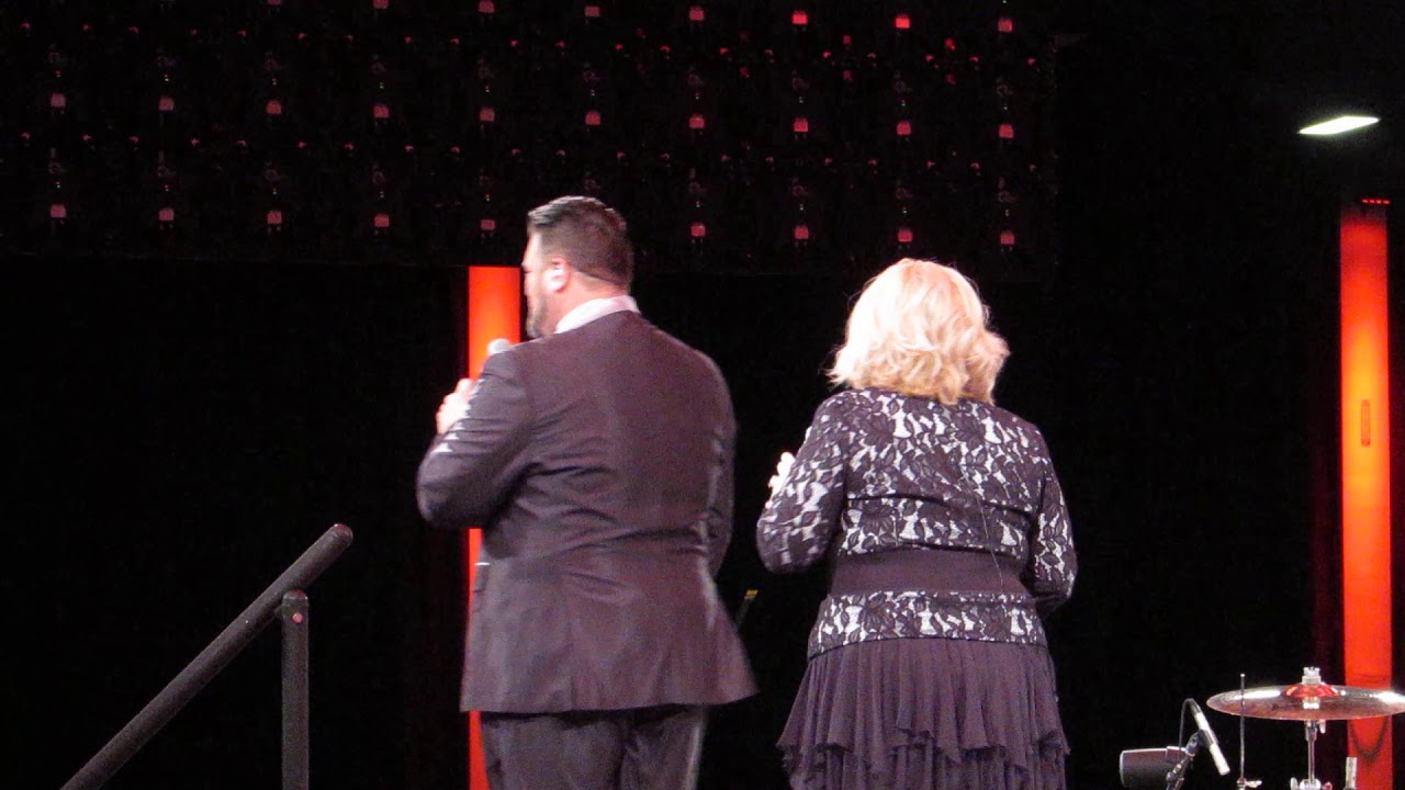 THE HINSON FAMILY NQC MAIN STAGE 2019 - YouTube