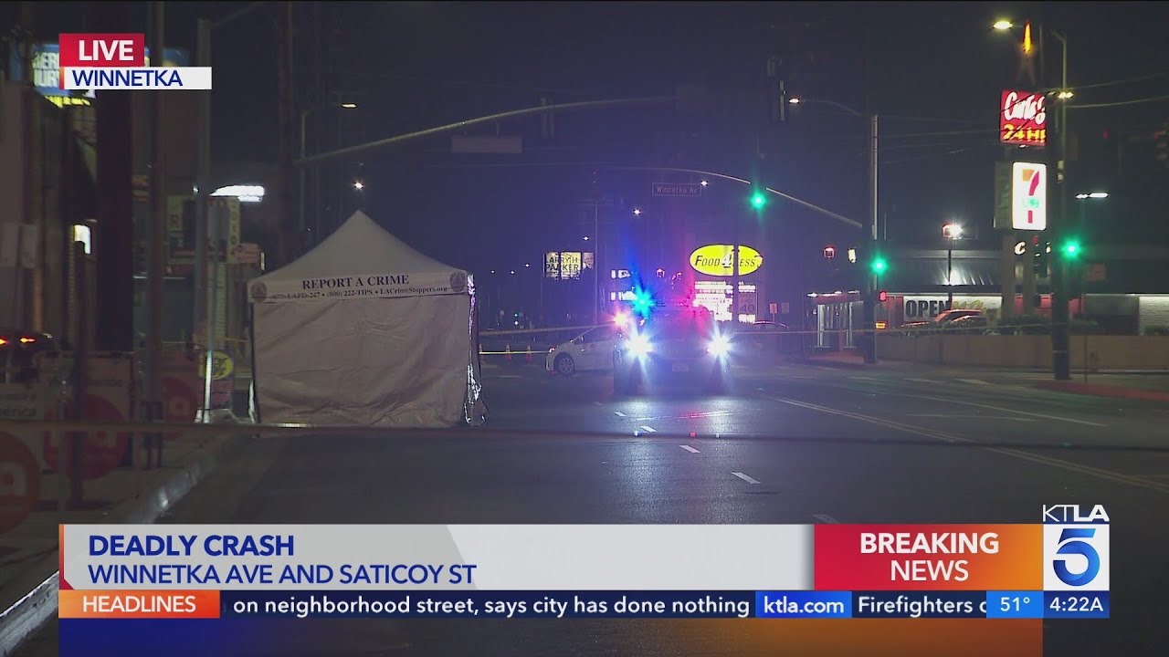 Fatal crash investigation closes busy Los Angeles intersection - YouTube