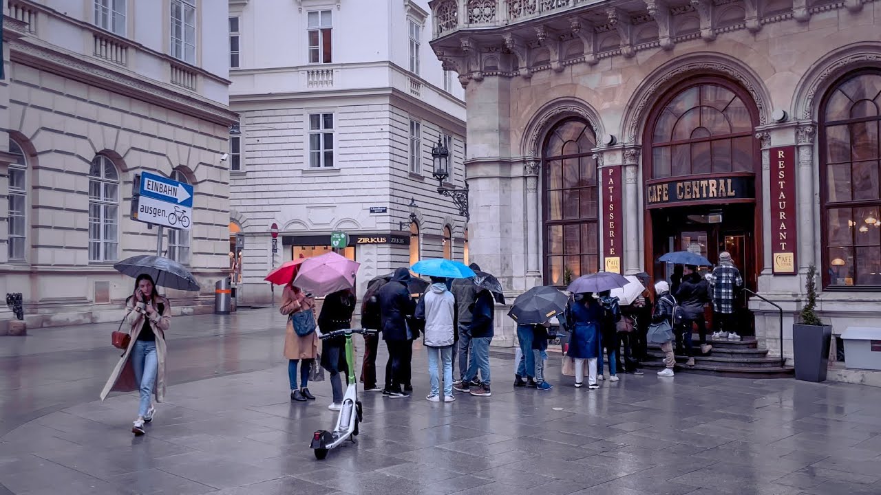 A Rainy Vienna Walk, April 2022, City Center | 4K HDR - YouTube
