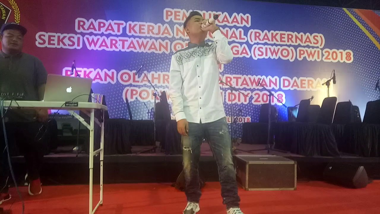 NDX AXA - Sayang ( live in Gor amongraga) - YouTube