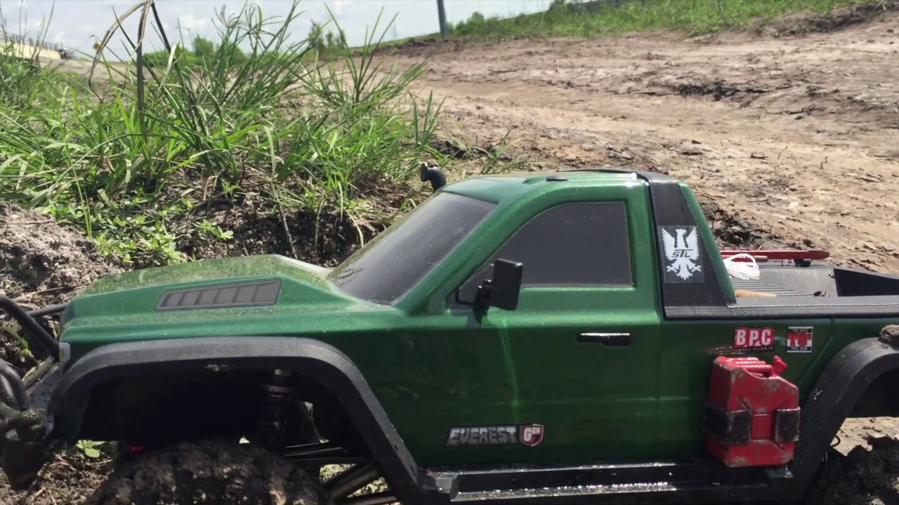 AC:RC Redcat Gen 7 Sport Playing Alone - YouTube