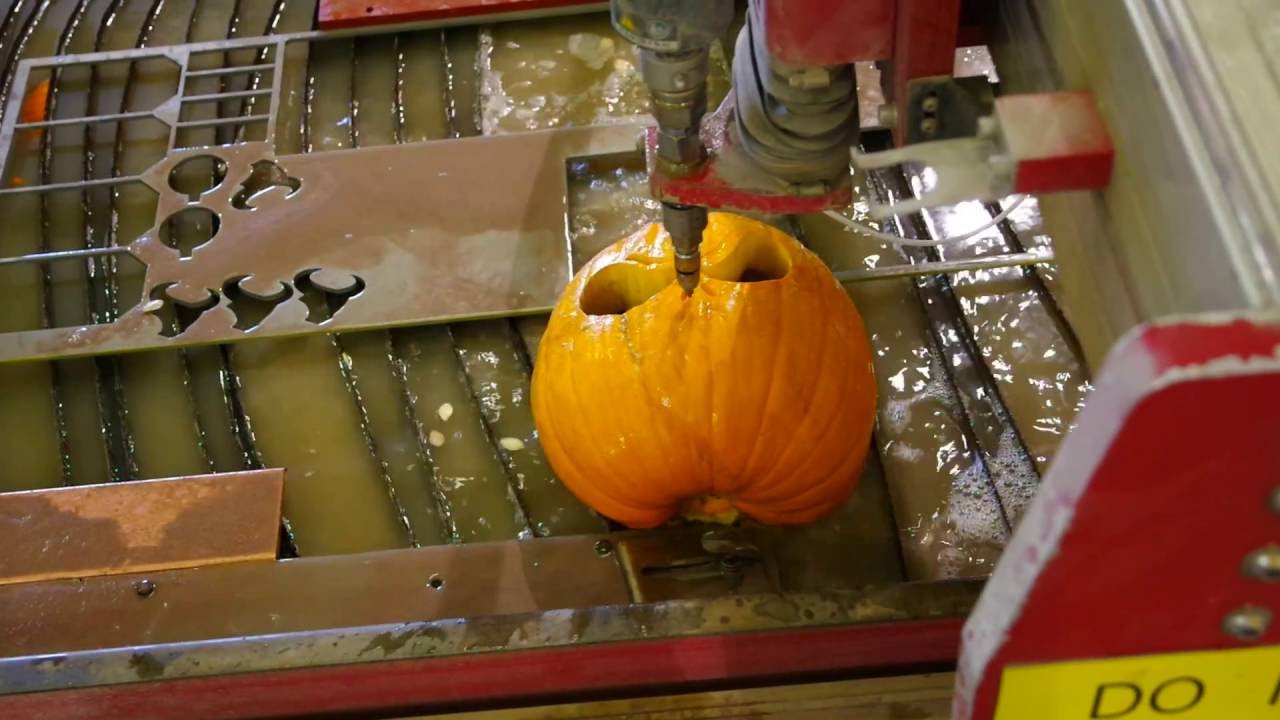 Water jet carving a pumpkin - YouTube