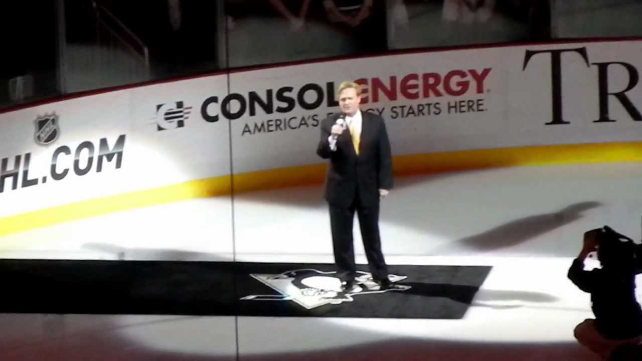 Jeff Jimerson sings the Canadian and American anthems - YouTube