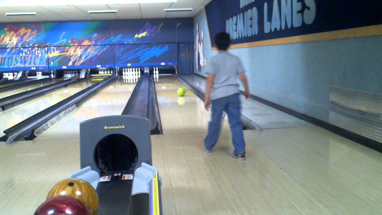 Bowling field trip - YouTube