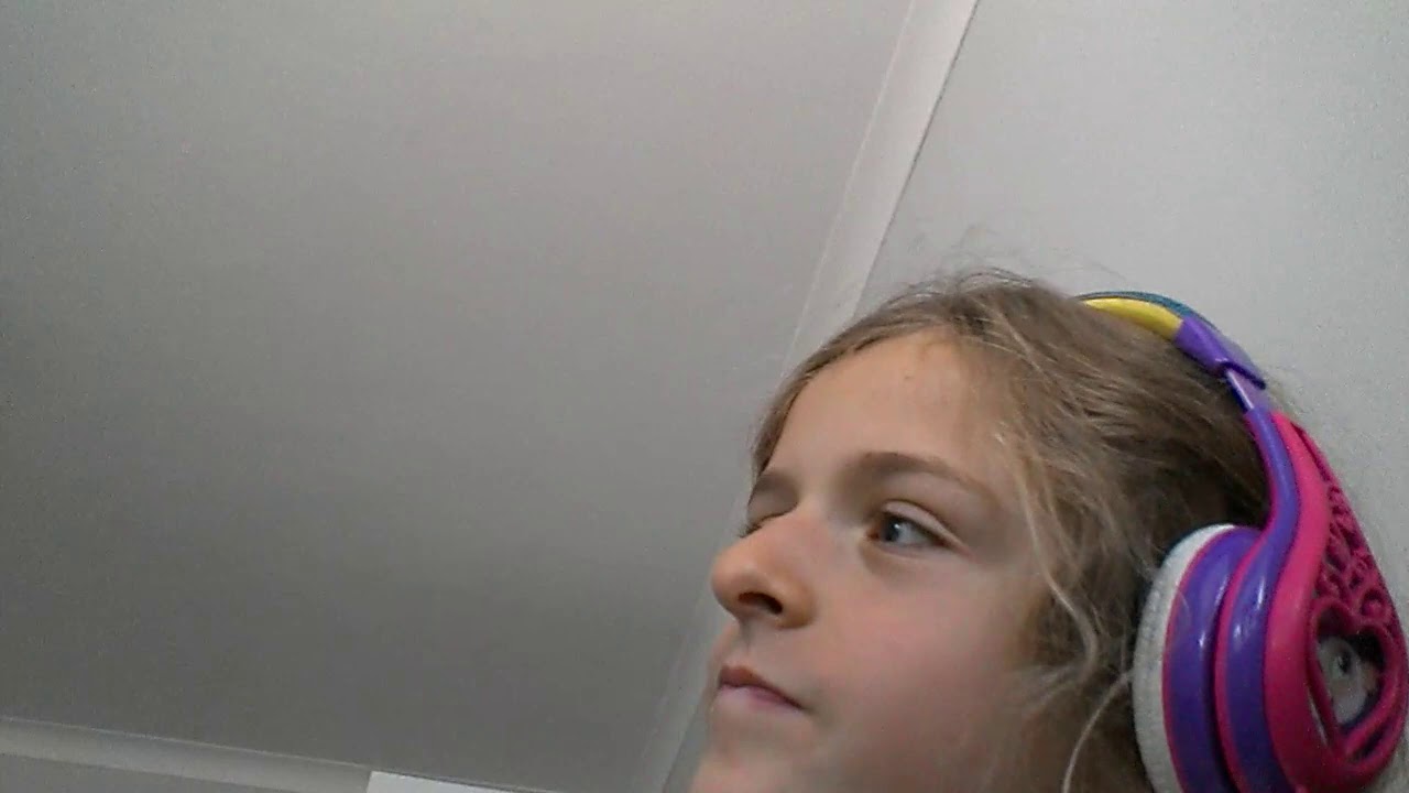 Violet doing shout outs to her friends yes Violet Ross - YouTube