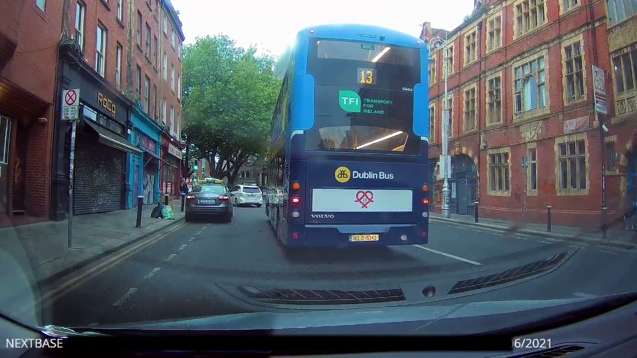 Dublin Bus rear door comes open - YouTube