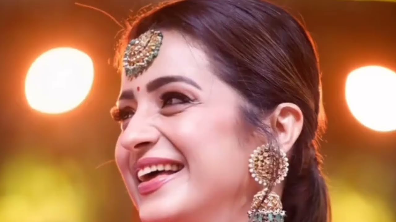 Trisha Latest Collection || PS1 || Trisha || Trisha's Vibes || - YouTube