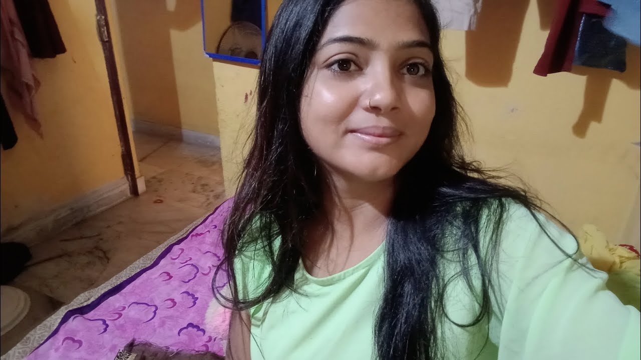 mini vlogs | home vlogs | mujhe gift mila |😊 friend ki mummy ne saree ...
