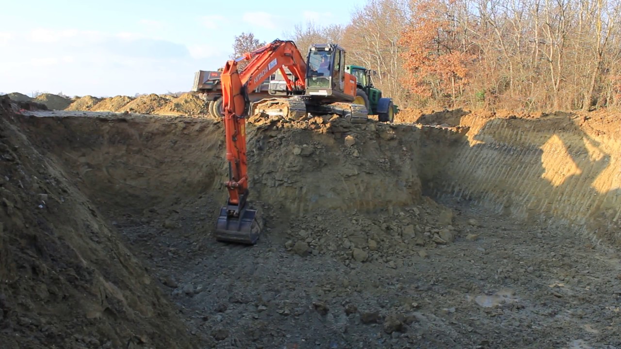 Terrassement lac collinaire TARN - YouTube