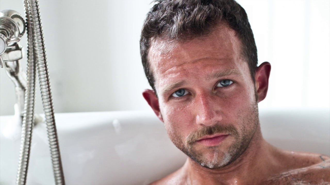 Jump into the Tub with SPLOOSH - YouTube