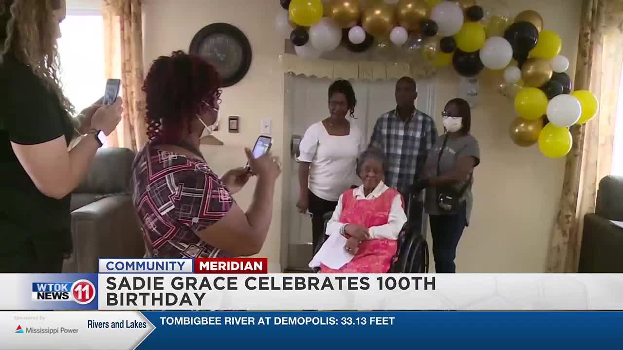 Sadie Grace McCarty celebrates 100th birthday - YouTube