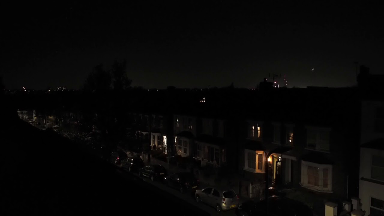 Clapping for Carers - Olde Hanwell - London - March 26th - 8pm - YouTube