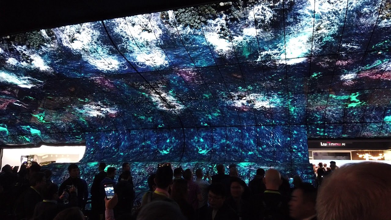 CES 2019 LG oled wall - YouTube
