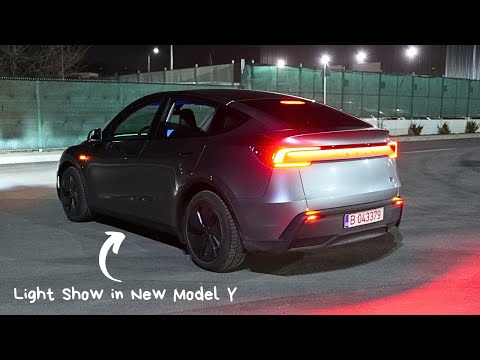 Tesla Model Y 2025 Juniper Light Show!