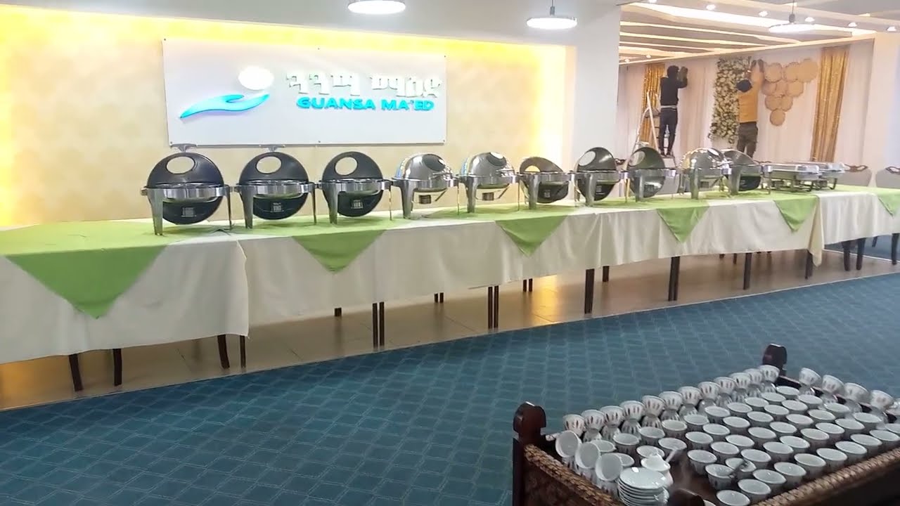 Addis Ababa ጓንሳ ማዕድ በአራት ኪሎ Guansa Maed (HOTEL). - YouTube