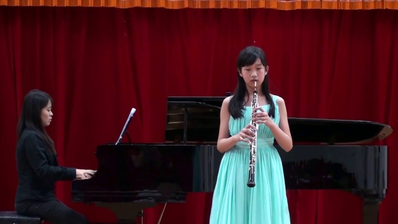 Ernst Eichner, Concerto in C Major for Strings and Oboe Mov. 1 - YouTube