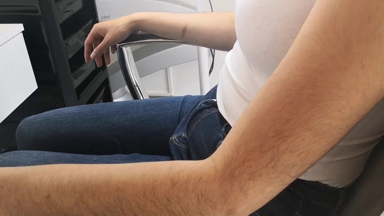 Woman arm wax with roll on systeem from STARPIL - YouTube