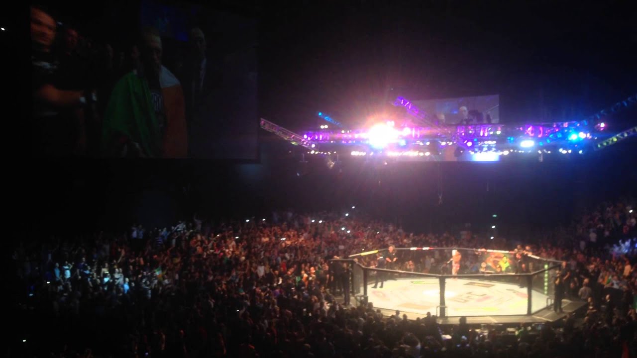 Conor McGregor's walkout UFC Dublin - YouTube