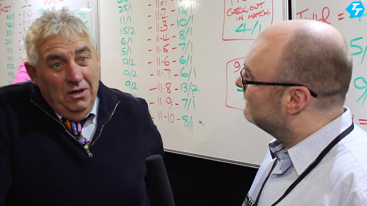 Gary Wiltshire gives Paul a layers view at The Master from Unibet - YouTube