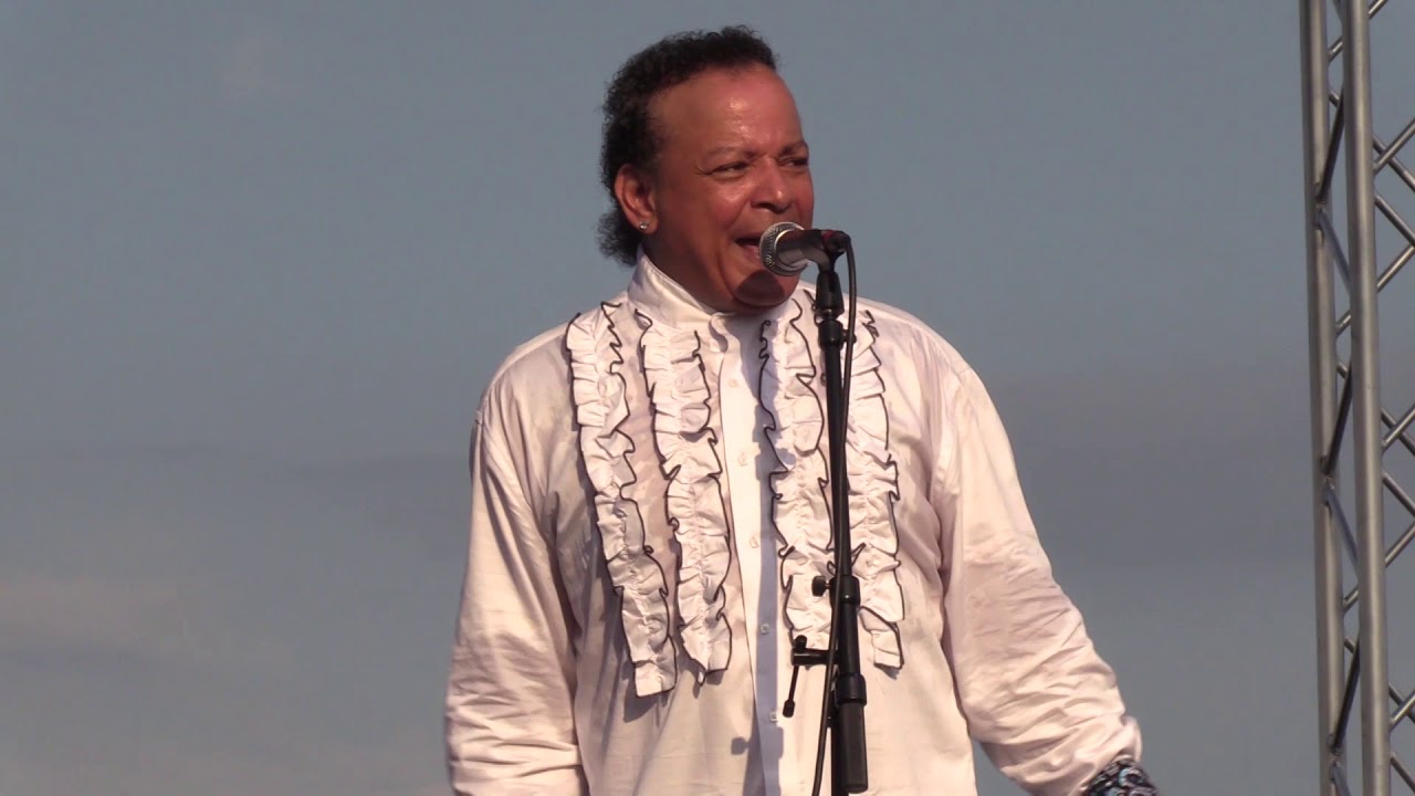 Miracles Revue Featuring Mark Scott "Ooo Baby Baby" Motown On The River ...