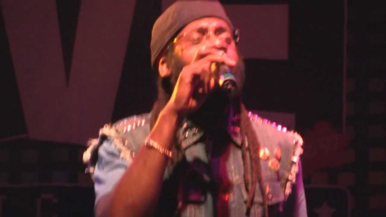 [2/*] Tarrus Riley - Intro, Shaka Zulu Pickney, Contagious - Live Club ...