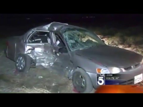 2 die in violent car collision at 4-way stop in California - YouTube