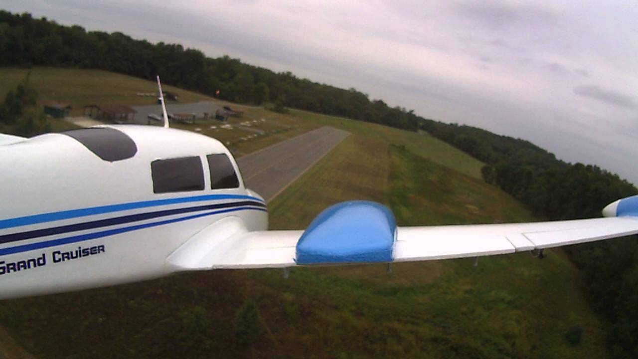 Cessna 310 GC - Dynam Model - YouTube
