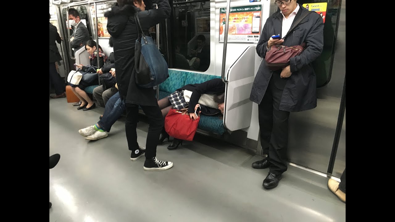 Sleeping On Train In Japan 電車で寝る Youtube