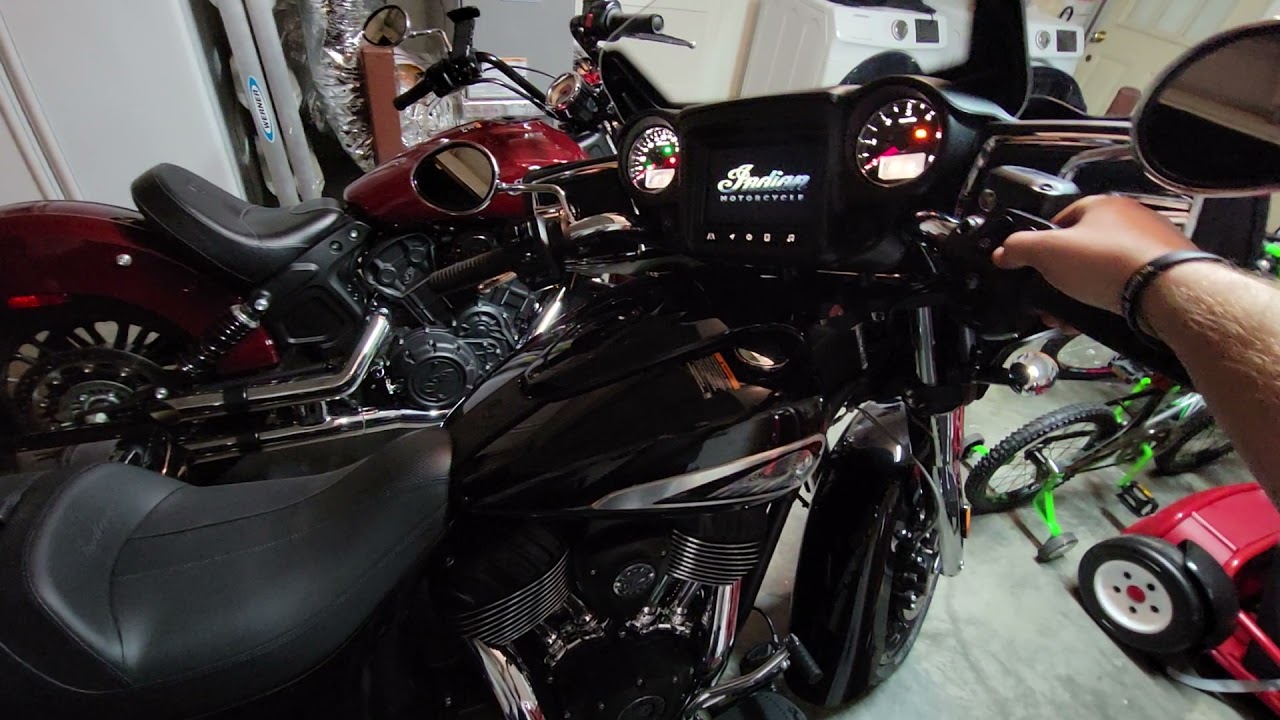 2022 Indian Chieftain with Tab Performance B.A.M. stick exhaust pipes ...