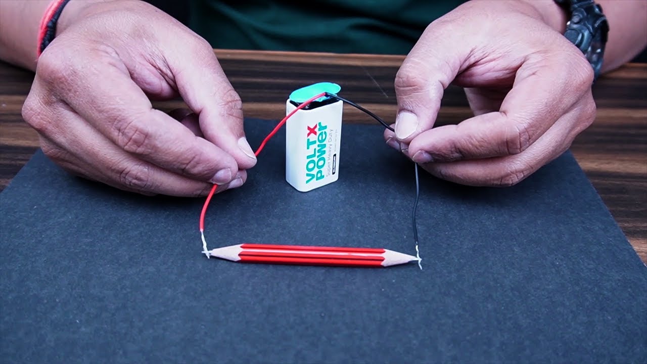 Battery and Pencil Experiment - बैटरी और पेंसिल Experiment - YouTube