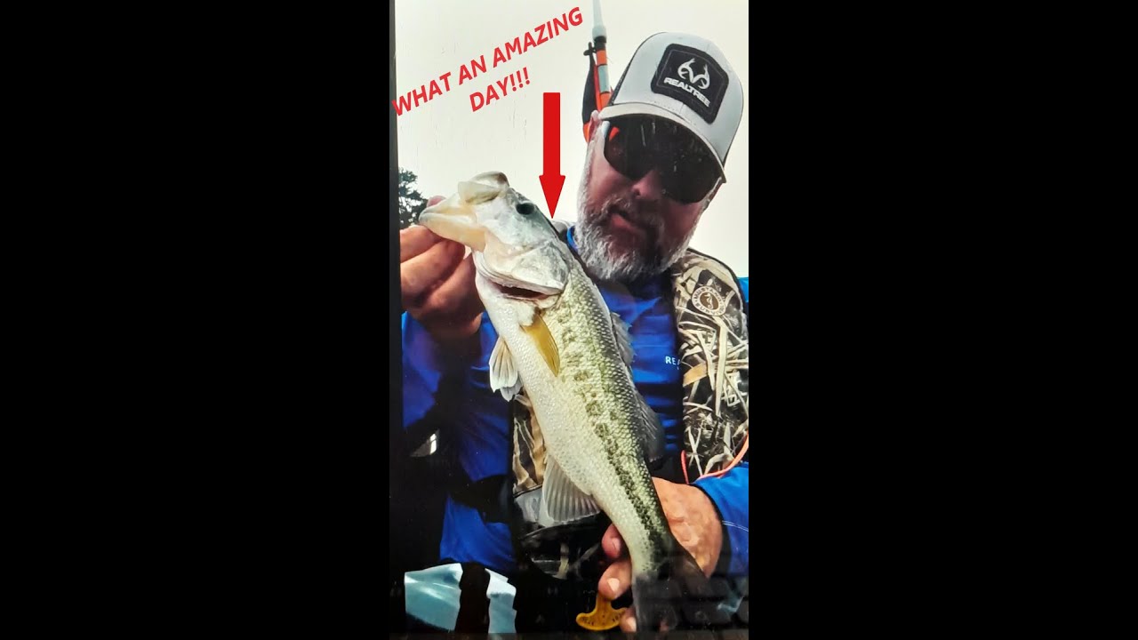 Kayak Bass Fishing Pine Creek Lake!!!! - YouTube