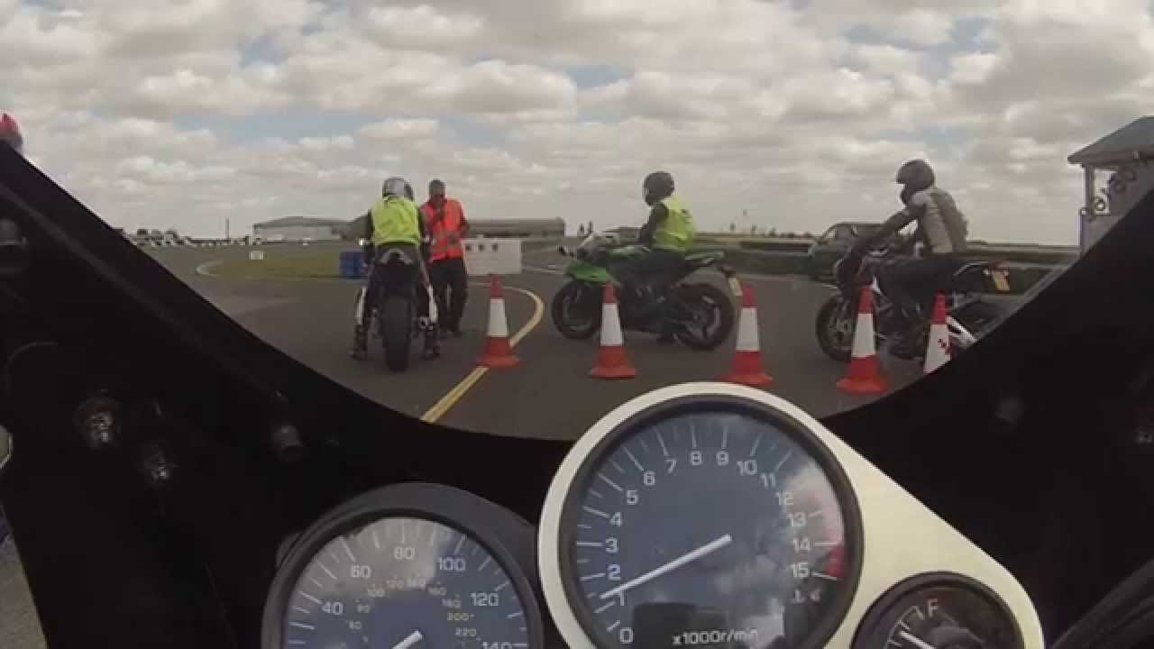 bedford autodrome sw circuit - YouTube