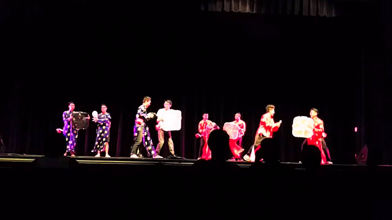 Men's Fan Dance - YouTube